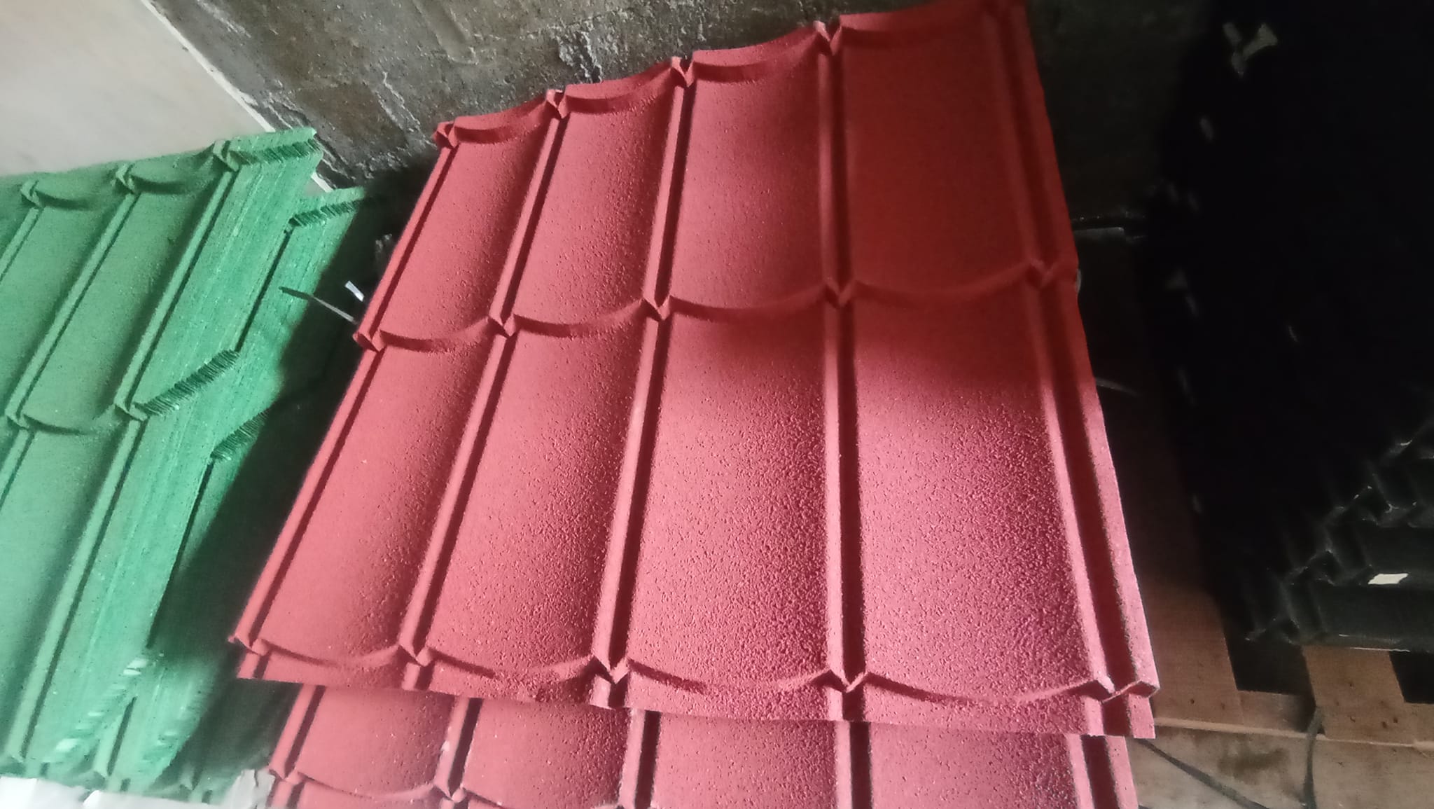 Genteng Metal Sakura Roof: Atap yang Kokoh dan Tahan Lama - JAWARA NEWS